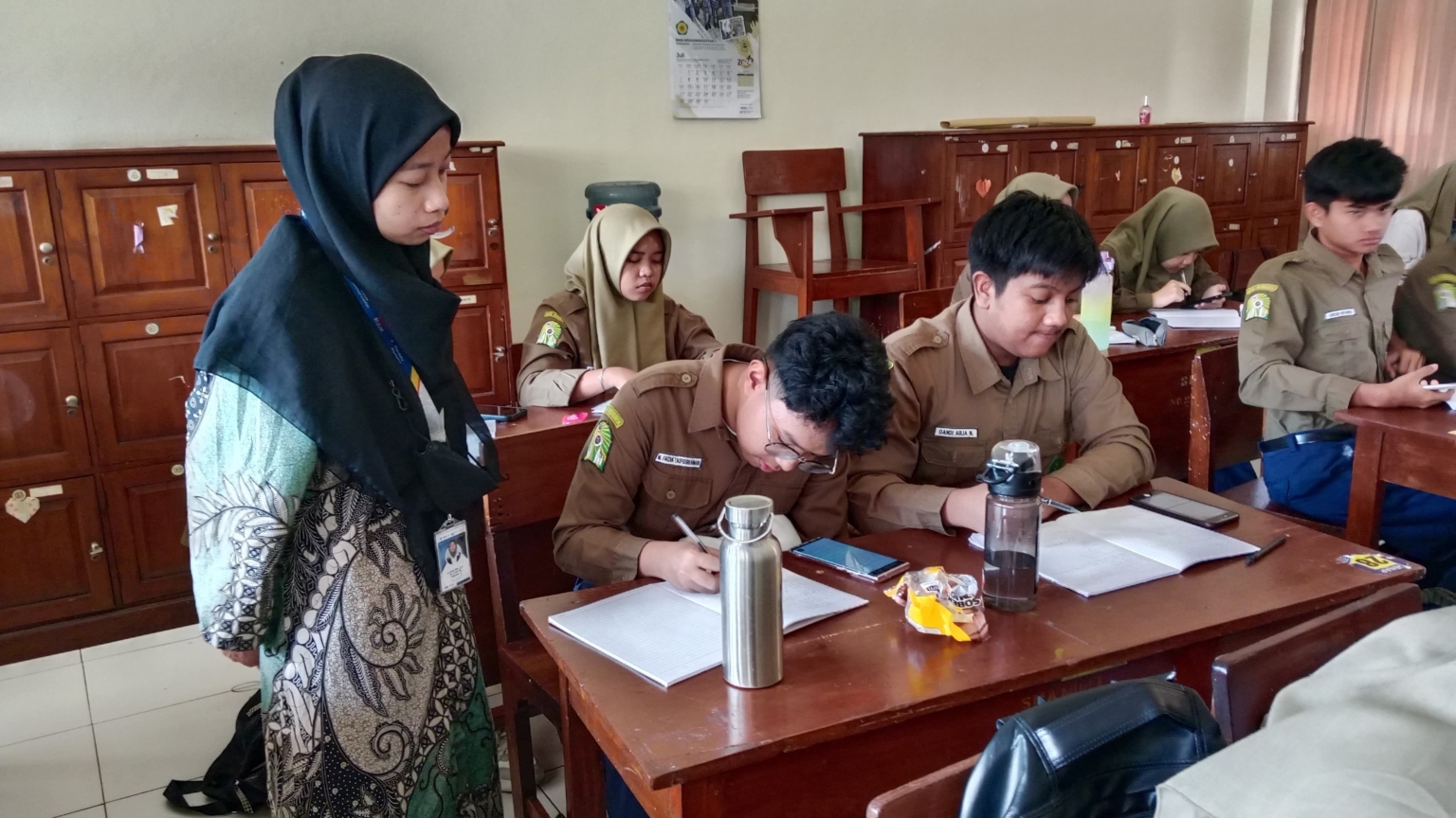 Pengenalan Robotika di SMA Muhammadiyah 1 Yogyakarta - Pendidikan Matematika
