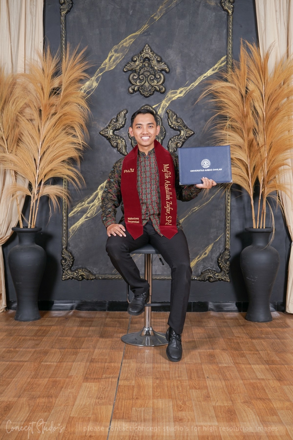 Wisudawan Terbaik Dengan Segudang Prestasi. Yuk Simak Siapa Dia ...